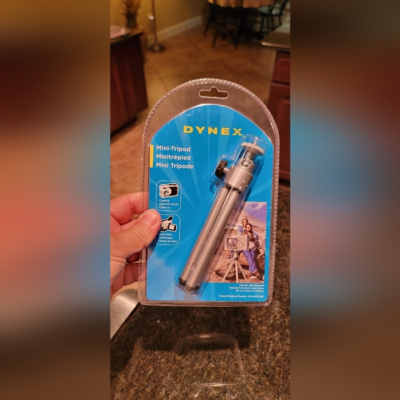 Dynex | Cameras, Photo & Video | Dynex Portable Adjustable ...